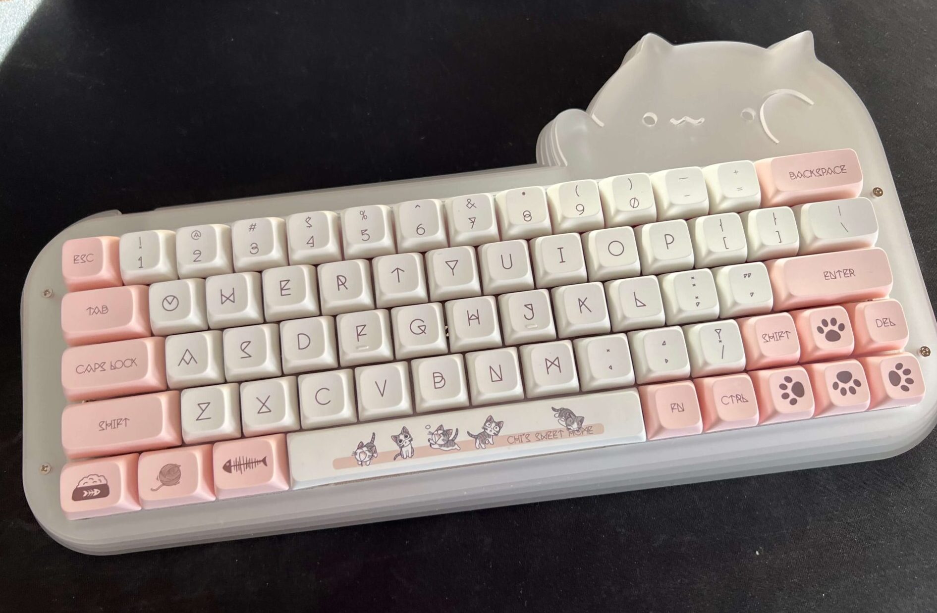 Mini Cat64をレビュー。圧倒的可愛さとお洒落なライティング。デスク映え間違いなし！！ | Neet Blog