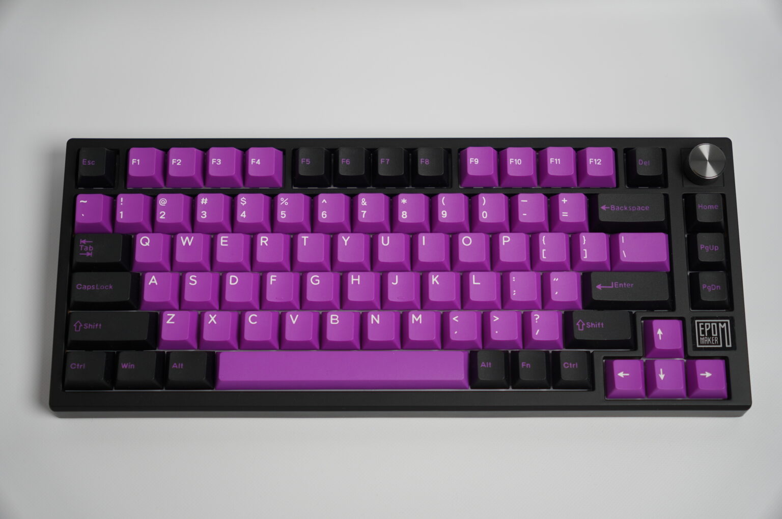 【ちょうどいいサイズ感】今話題のEPOMAKER TH80 SEをレビュー！最高に気持ちいい打鍵感だった！ | Neet Blog