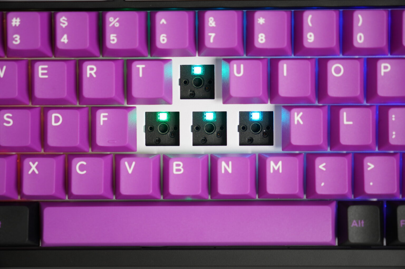 【ちょうどいいサイズ感】今話題のEPOMAKER TH80 SEをレビュー！最高に気持ちいい打鍵感だった！ | Neet Blog