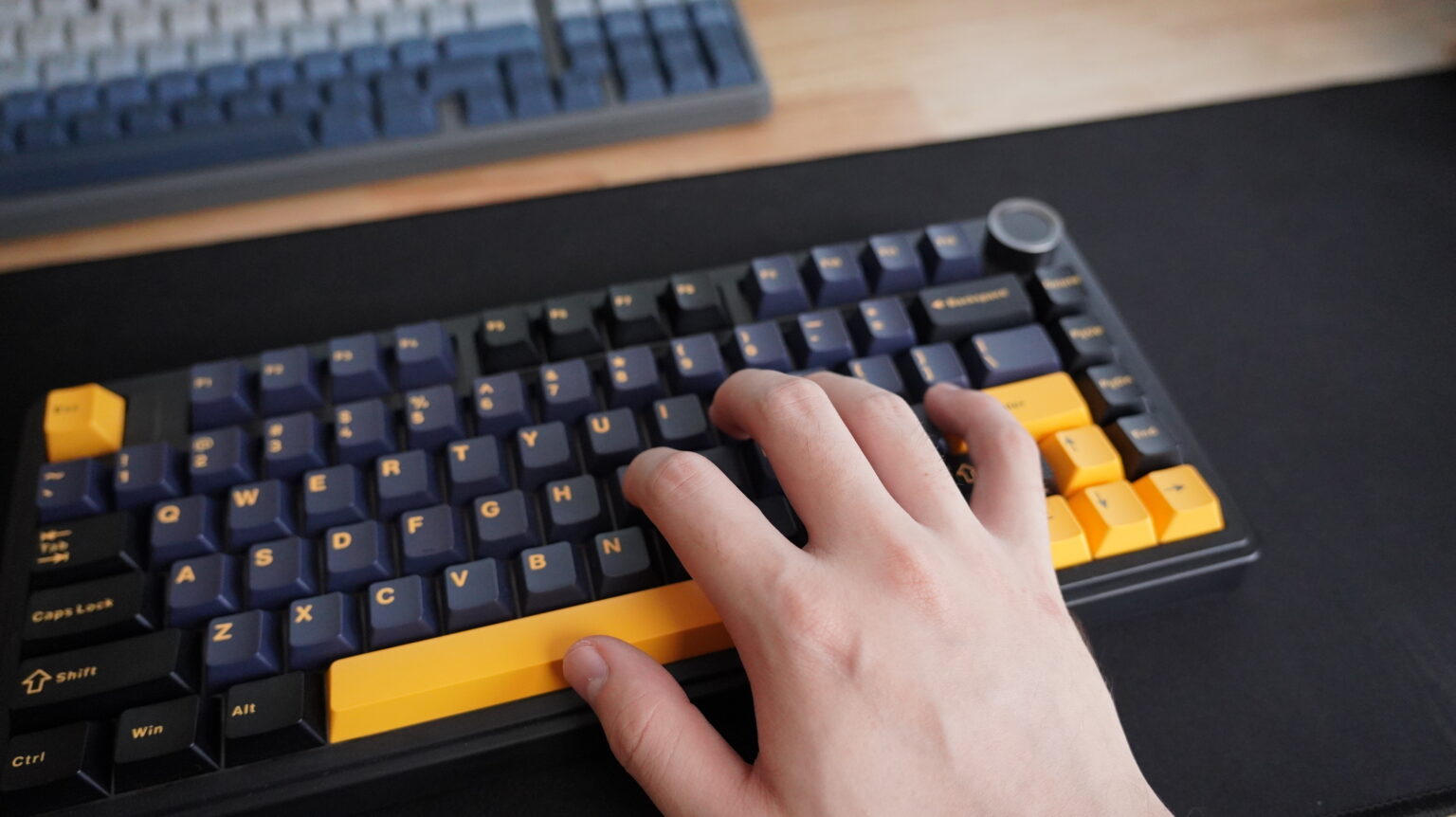 Epomaker x AULA F75を開封レビュー！しっとりした打鍵感がキモチイイ！！ | Neet Blog